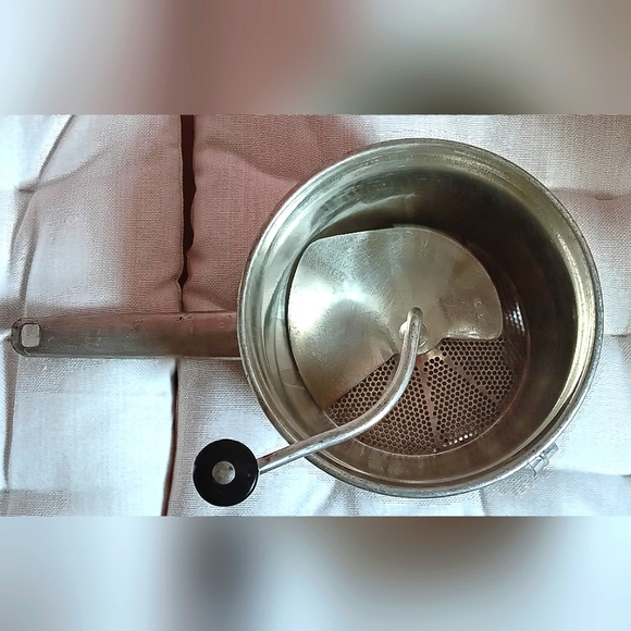 Foley | Kitchen | Vintage Foley Food Mill Black Bakelite Handle Knob ...